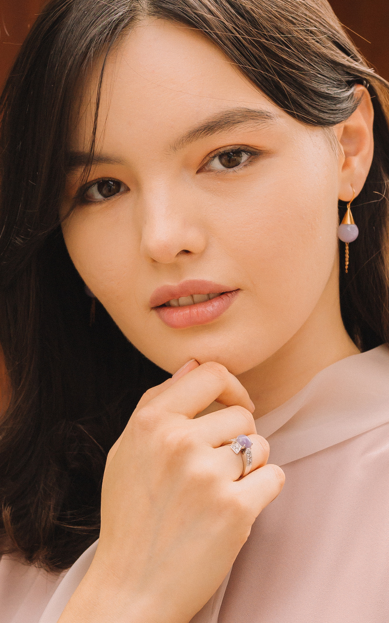 Lavender is one of our favorite jade colors. So evocative of summer ...